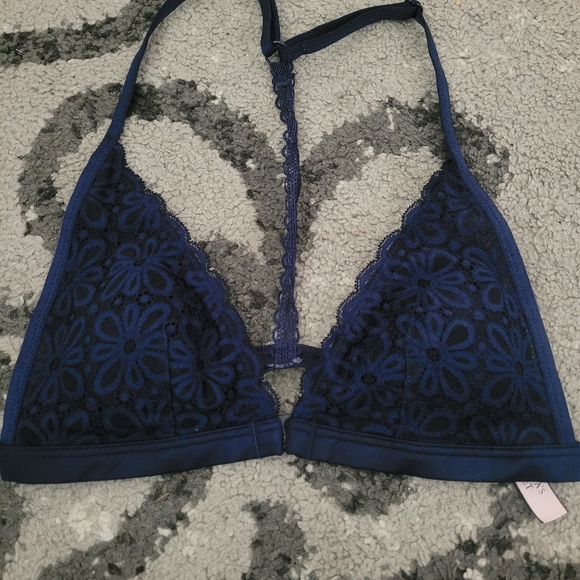 Victorias Secret Intimates And Sleepwear 4 Lace Bralettes Bras Small